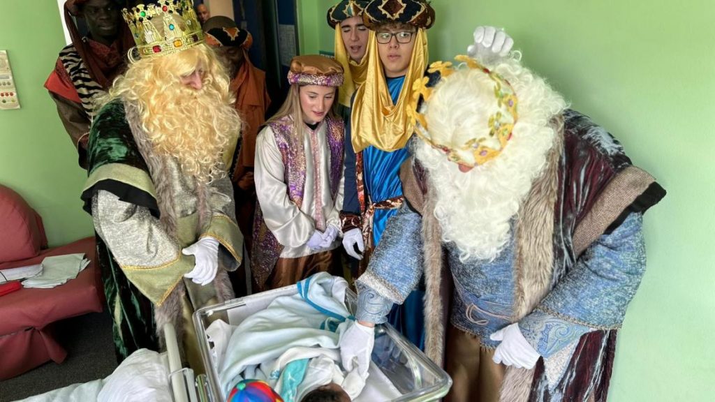 Los niños ingresados en el Hospital Universitario del Sureste reciben ...